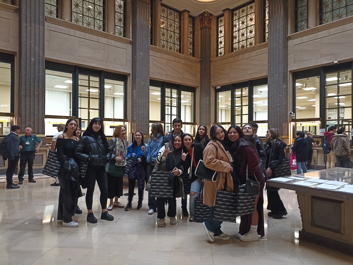 Alumnado del Politécnico visita la sucursal del Banco de España en Bilbao